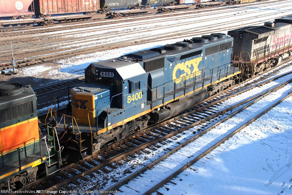 CSXT 8400